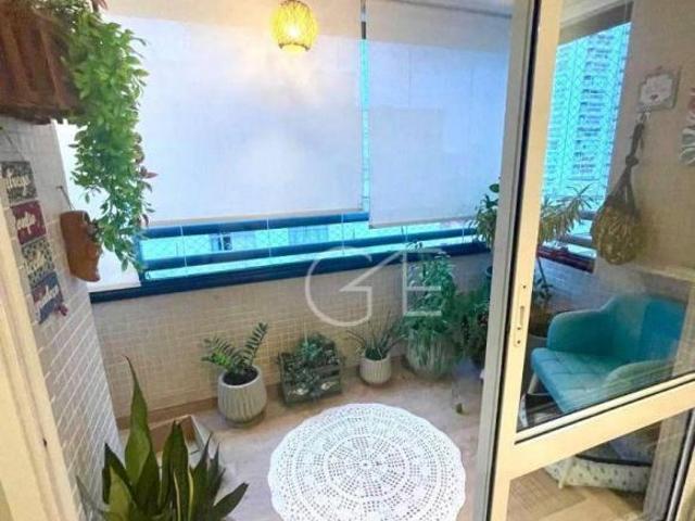 Apartamento com 2 dormitórios à venda, 84 m² por R$ 965.000,00 Embaré Santos/SP