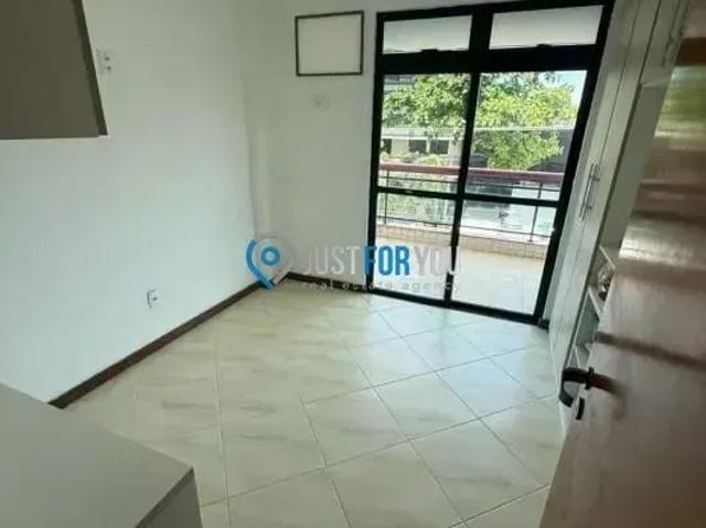 Apartamento com 2 dormitórios à venda, 87 m² por R$ 550.000,00 Recreio dos Bandeirantes Rio de J