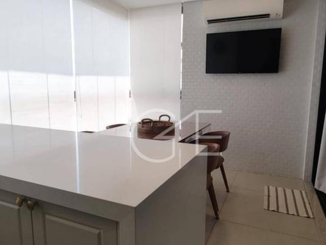 Apartamento com 2 dormitórios à venda, 82 m² por R$ 1.595.000,00 Aparecida Santos/SP