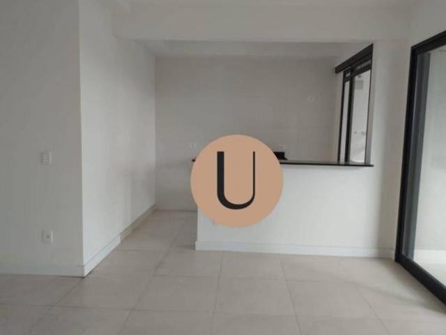Apartamento com 2 dormitórios a 400 metros da estação Tatuapé