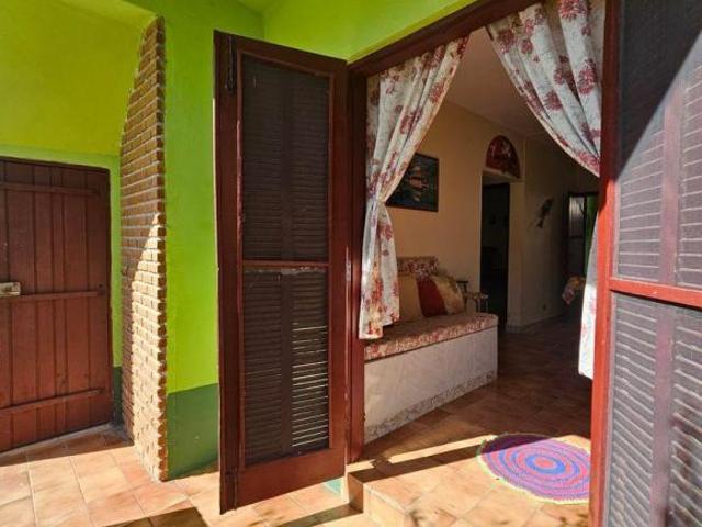 Apartamento com 2 dormitorios a 800 metros da praia da maranduba em Ubatuba SP