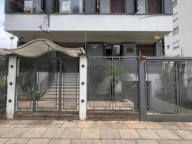 Apartamento com 2 dormitórios com 74m² e 1 vaga e no Menino Deus