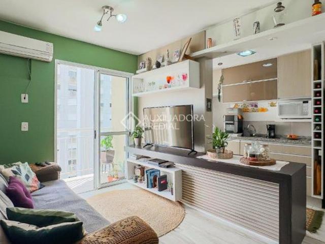 Apartamento com 2 dormitorios com vaga, mobiliado, andar alto