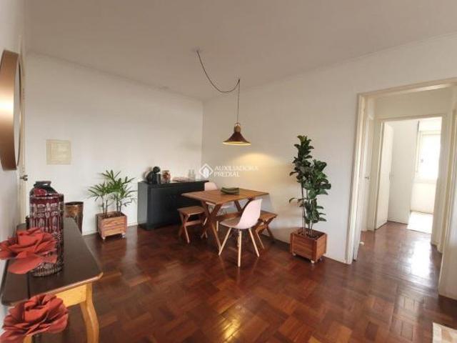 Apartamento com 2 Dormitórios com vaga no bairro Menino Deus