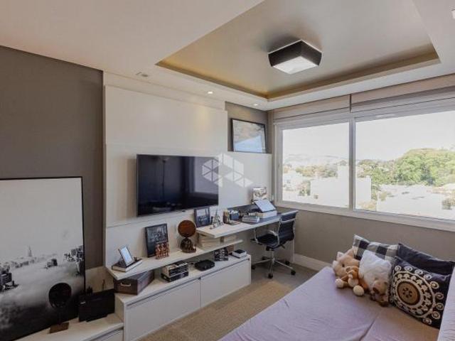 Apartamento com 2 dormitórios, de frente e com vaga no Jardim Botânico