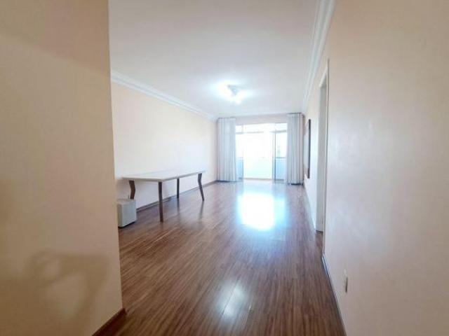 Apartamento com 2 dormitórios + dependência completa no Embaré