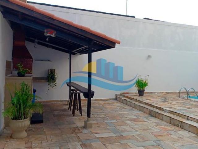 Apartamento com 2 dormitorios e piscina à venda na Guilhermina Praia Grande