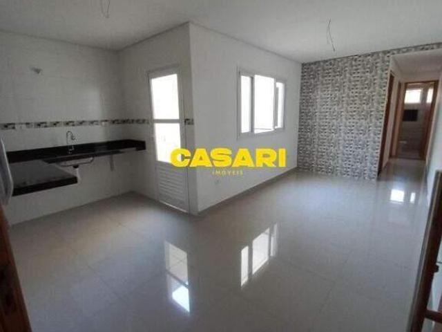 Apartamento com 2 Dormitórios e Quintal à Venda no Jardim Las Vegas – Santo André/SP