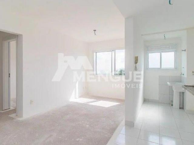 Apartamento com 2 dormitórios e uma vaga no bairro Humaitá, com 52m² por R$ 294.000,00