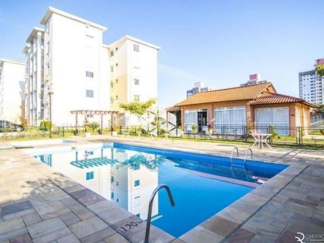 Apartamento com 2 dormitórios e vaga de garagem no Bairro Humaitá em Porto Alegre