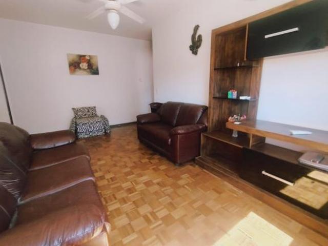 Apartamento com 2 dormitórios e vaga dupla
