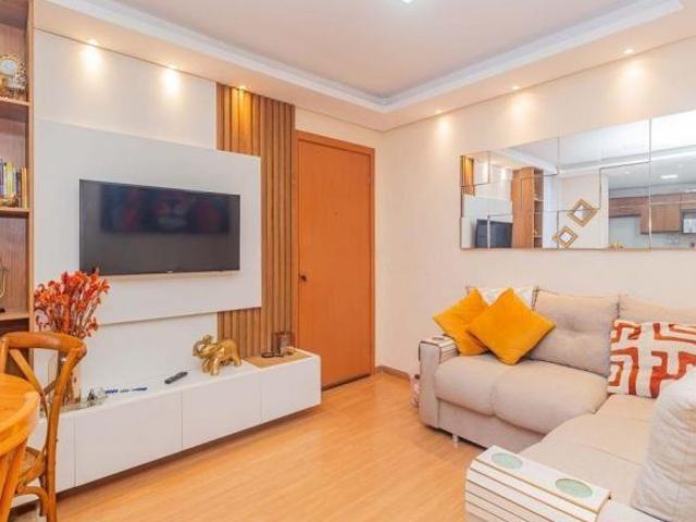 Apartamento com 2 dormitórios e vaga no Morro Santana