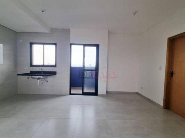 Apartamento com 2 dormitórios e varanda próximo ao Metrô Patriarca