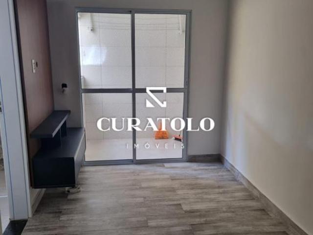Apartamento com 2 dormitórios e varanda Vilha Guilhermina