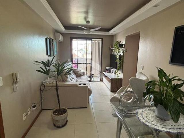 Apartamento com 2 dormitórios e 1 vaga