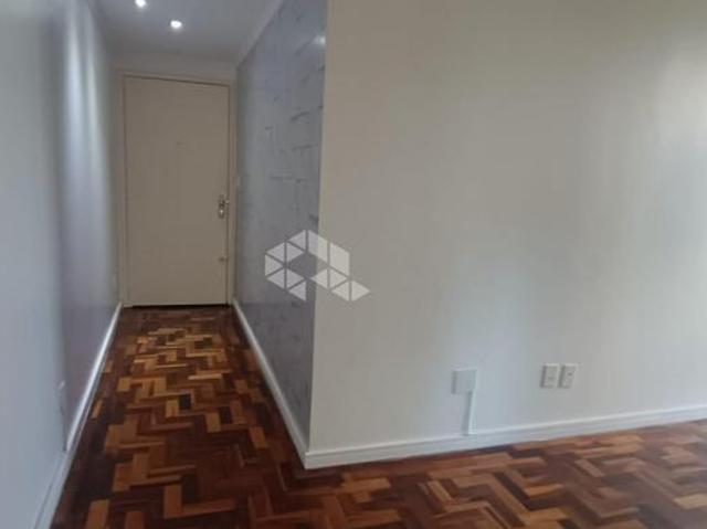 Apartamento com 2 dormitórios e 1 vaga Bairro Passo D' Areia