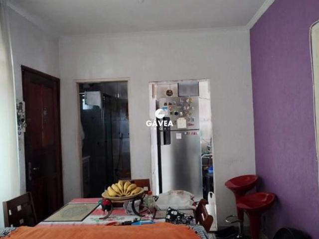 Apartamento com 2 dormitórios e 1 vaga de garagem no Castelo