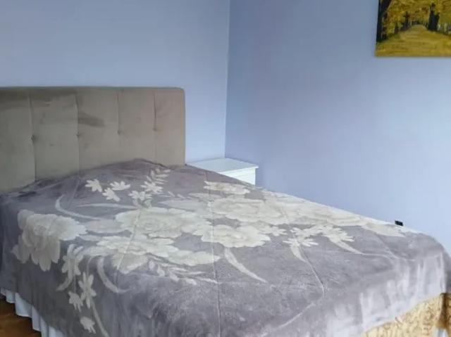 Apartamento com 2 dormitórios e 1 vaga de garagem e elevador no Bairro Floresta