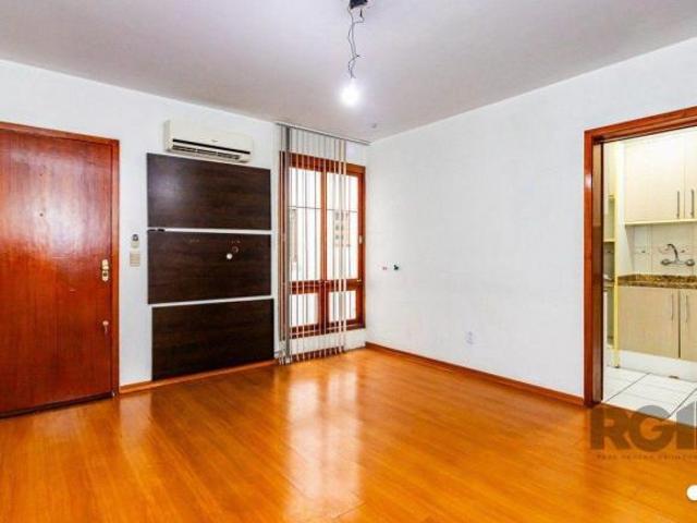 Apartamento com 2 dormitórios e 1 vaga de garagem escriturada bairro Rio Branco