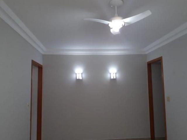 Apartamento com 2 Dormitórios e 1 Vaga Demarcada no Gonzaga em Santos SP