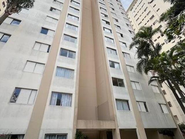 Apartamento com 2 dormitórios e 1 vaga na imediações da Estação São Judas