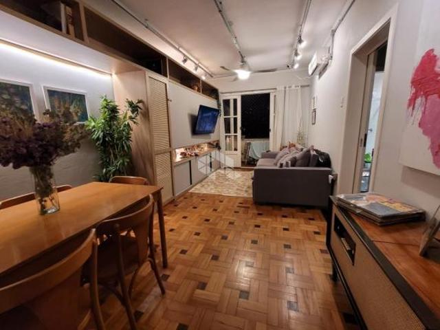 Apartamento com 2 dormitórios e 1 vaga no bairro Petrópolis