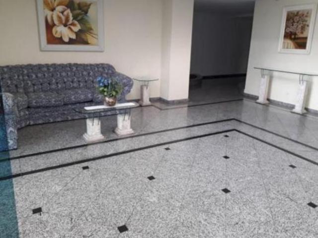 Apartamento com 2 dormitórios e 1 vaga Penha