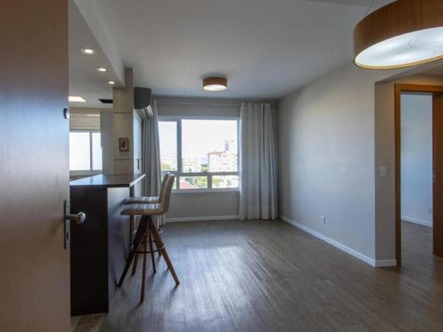 Apartamento com 2 dormitórios e 60m² à venda no bairro Tristeza
