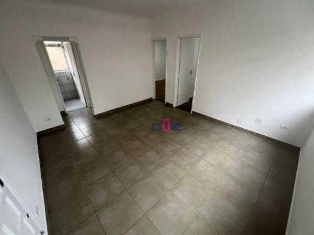 Apartamento com 2 dormitórios em 1 andar de frente com garagem box privativa à venda, 76 m² por R$