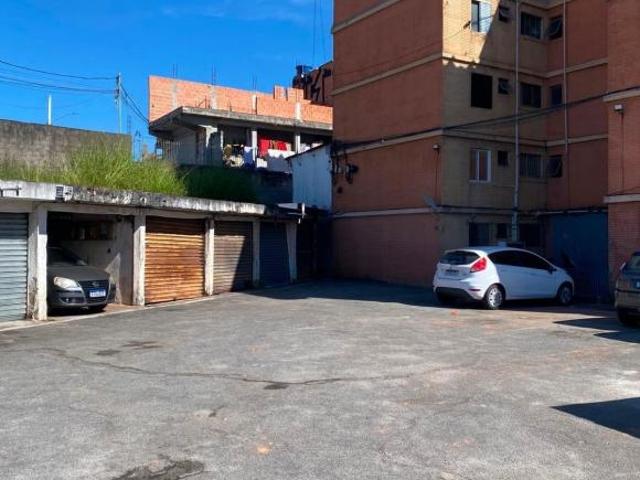 Apartamento com 2 dormitórios em Carapicuíba