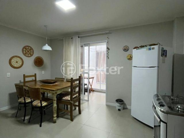 Apartamento com 2 dormitórios em Florianópolis