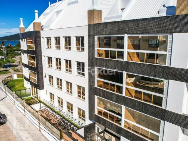 Apartamento com 2 dormitórios em Florianópolis