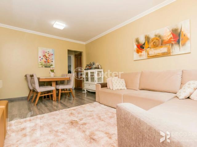 Apartamento com 2 dormitórios em Porto Alegre