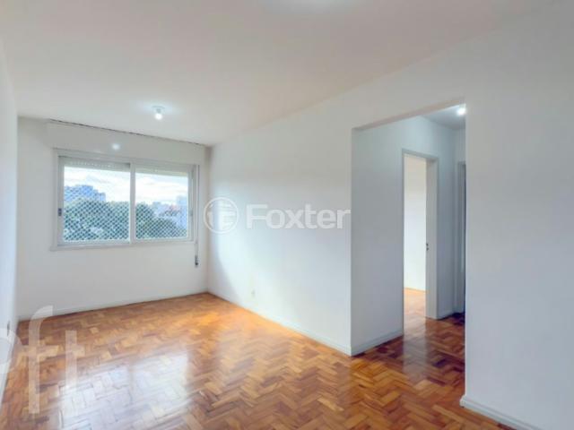 Apartamento com 2 dormitórios em Porto Alegre