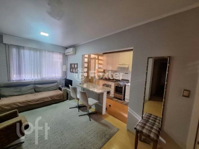 Apartamento com 2 dormitórios em Porto Alegre