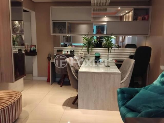 Apartamento com 2 dormitórios em Porto Alegre