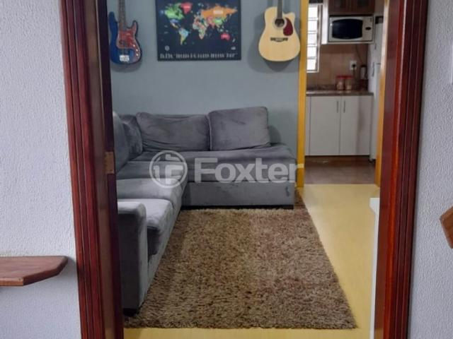 Apartamento com 2 dormitórios em Porto Alegre