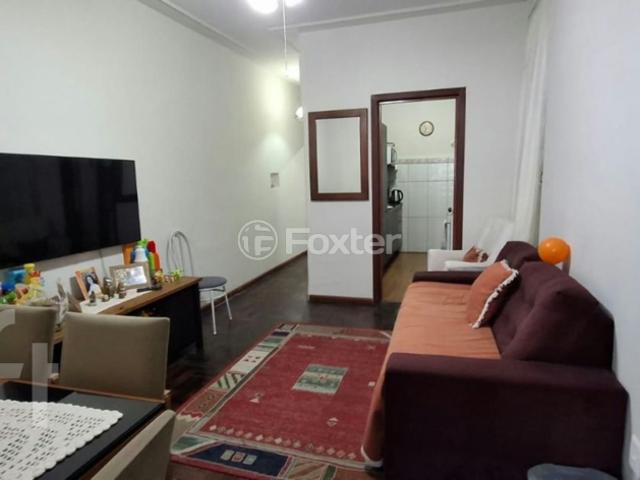 Apartamento com 2 dormitórios em Porto Alegre