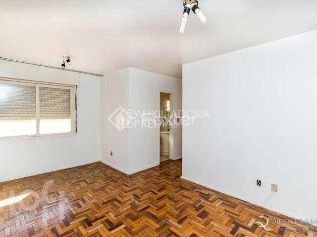 Apartamento com 2 dormitórios em Porto Alegre