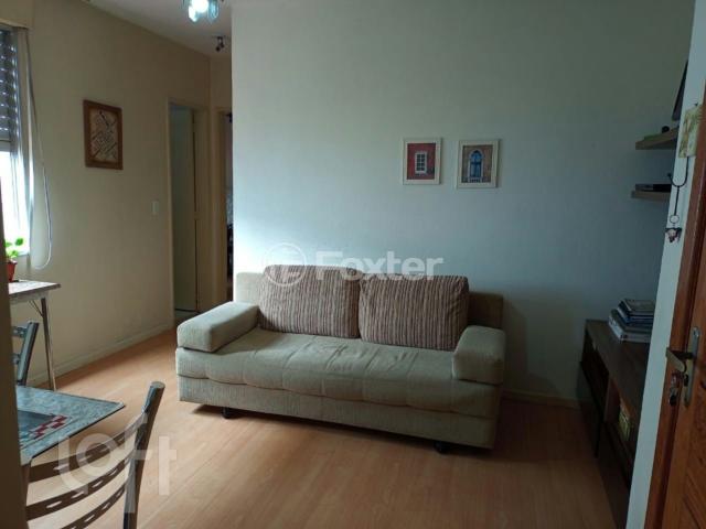 Apartamento com 2 dormitórios em Porto Alegre