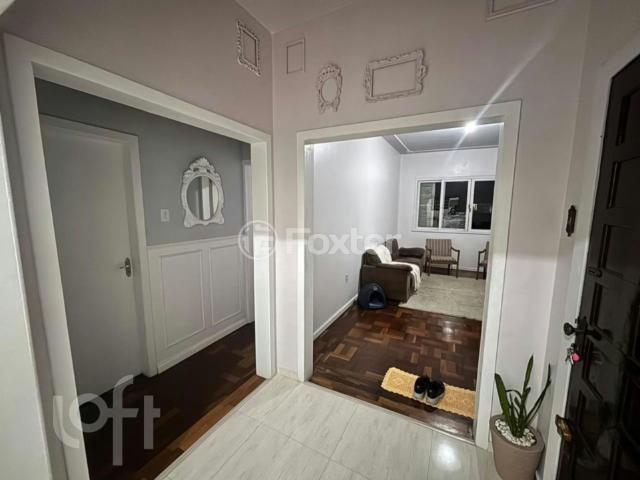 Apartamento com 2 dormitórios em Porto Alegre