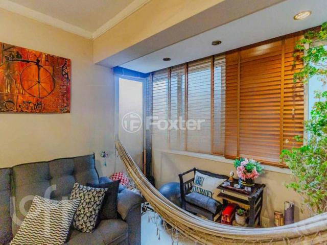 Apartamento com 2 dormitórios em Porto Alegre