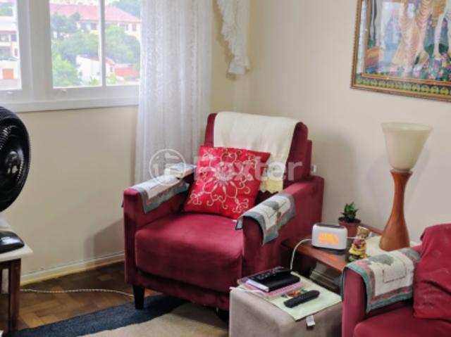 Apartamento com 2 dormitórios em Porto Alegre