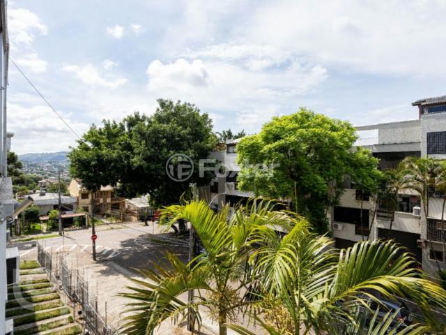 Apartamento com 2 dormitórios em Porto Alegre