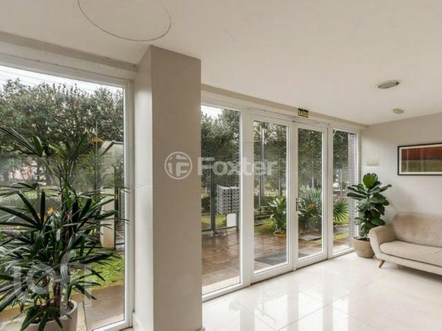 Apartamento com 2 dormitórios em Porto Alegre