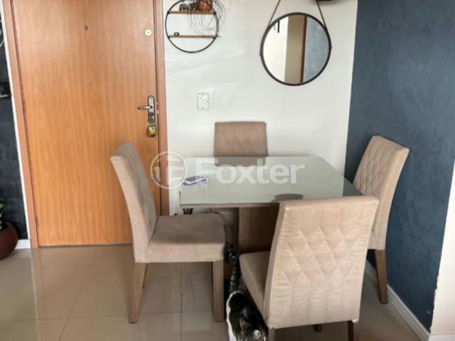 Apartamento com 2 dormitórios em Porto Alegre