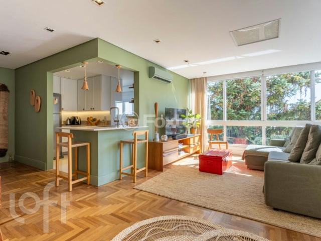 Apartamento com 2 dormitórios em Porto Alegre