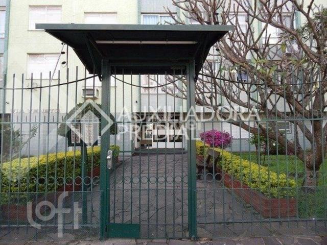 Apartamento com 2 dormitórios em Porto Alegre