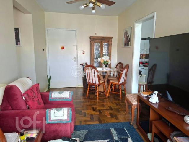 Apartamento com 2 dormitórios em Porto Alegre