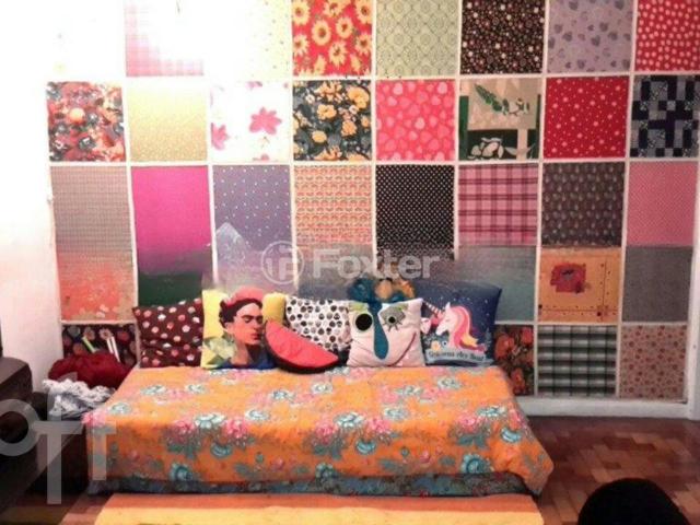 Apartamento com 2 dormitórios em Porto Alegre